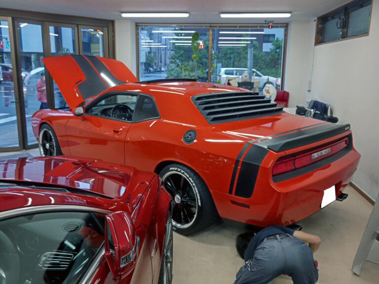 ダッチ チェレンジャーSRT8 6.1HEMIファーストエディションとアウディA4アバント1.4TFSI スポーツのグー鑑定をお願いしました ...